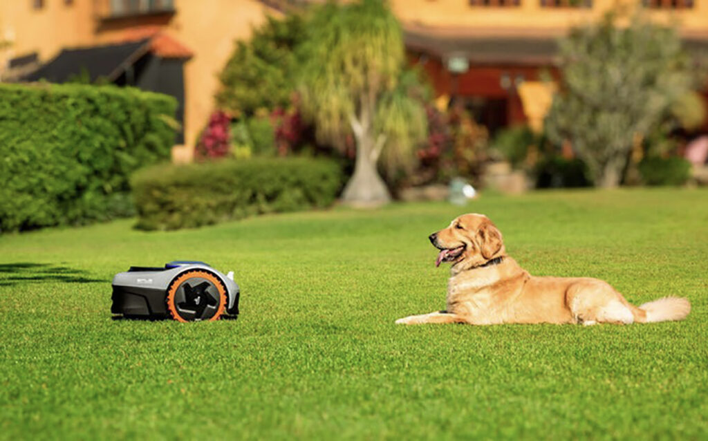 Animal Friendly Mode - Segway Navimow Robotic Lawn Mowers | Navimower.com