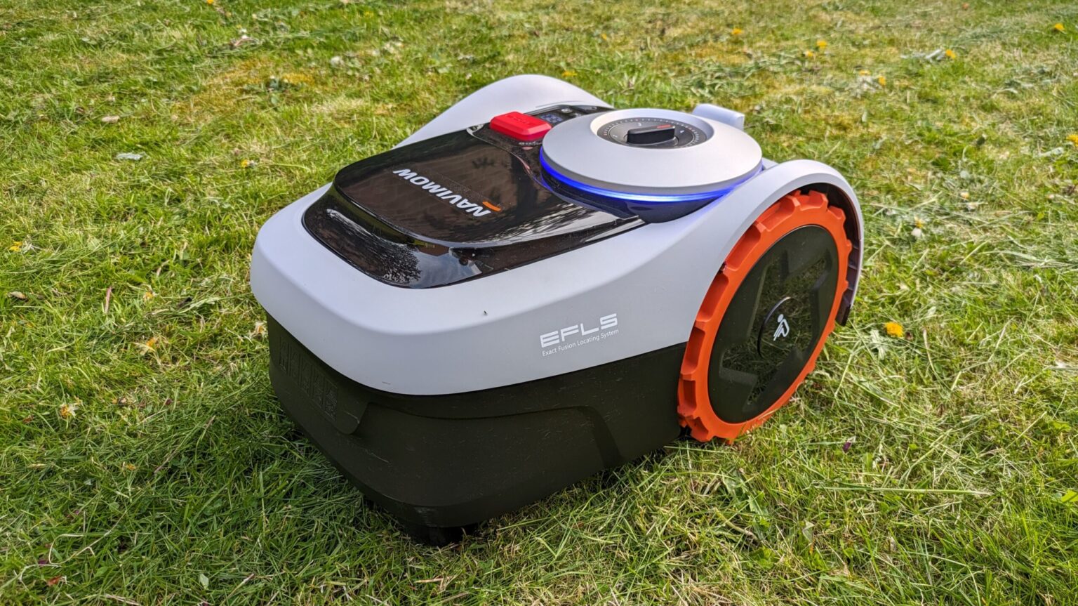 Navimow i Series - Segway Navimow Robotic Lawn Mowers | Navimower.com